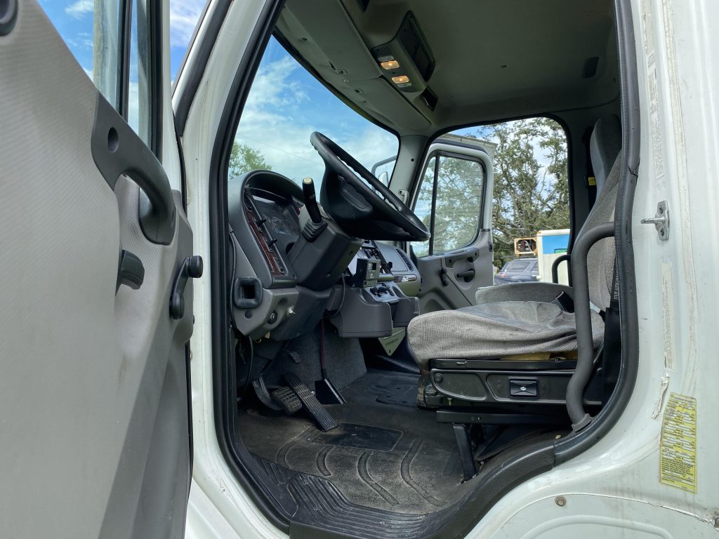 2014 Freightliner Business Class Reefer Truck – Nationwide Auctions